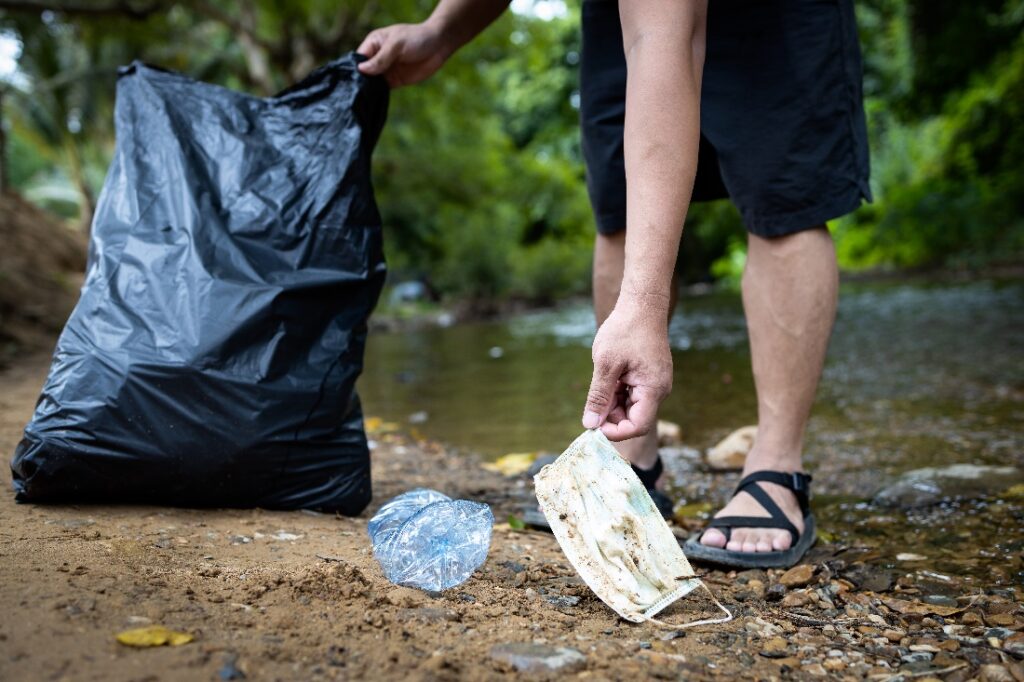 Why Are Our National Parks Getting Trashed? | Global Trash Solutions
